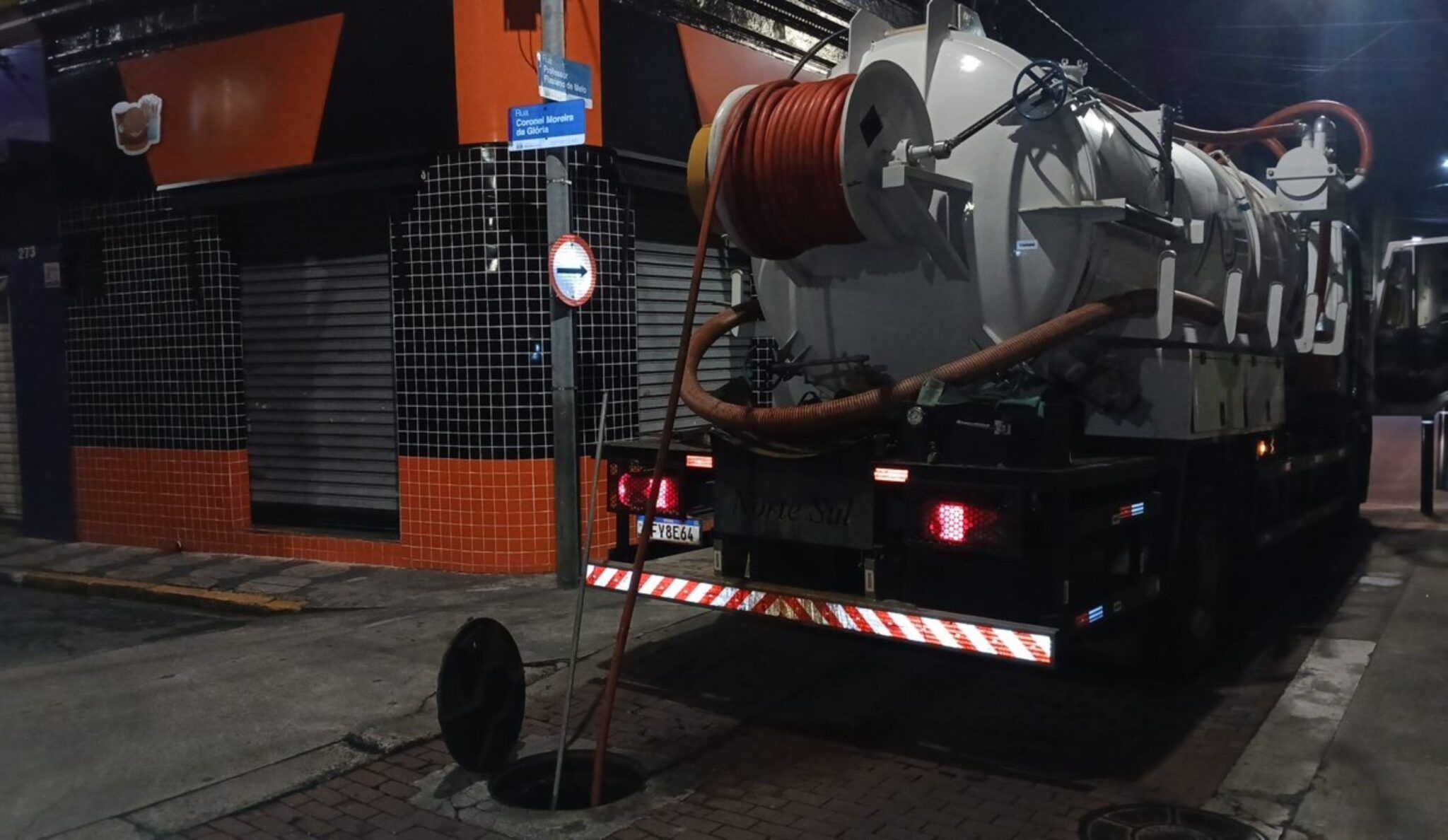 Semae Mogi das Cruzes inicia trabalho preventivo de limpeza da rede de esgoto na região central ...